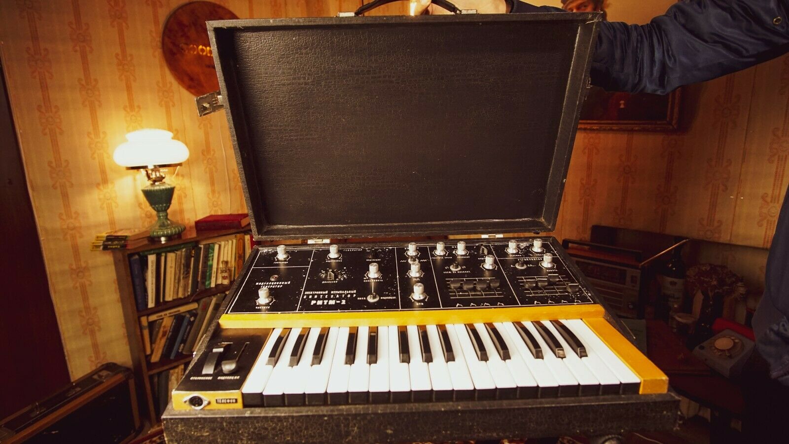 MATRIXSYNTH: Ritm 2 Soviet USSR Analog Synthesizer Rhythm Polivoks ...