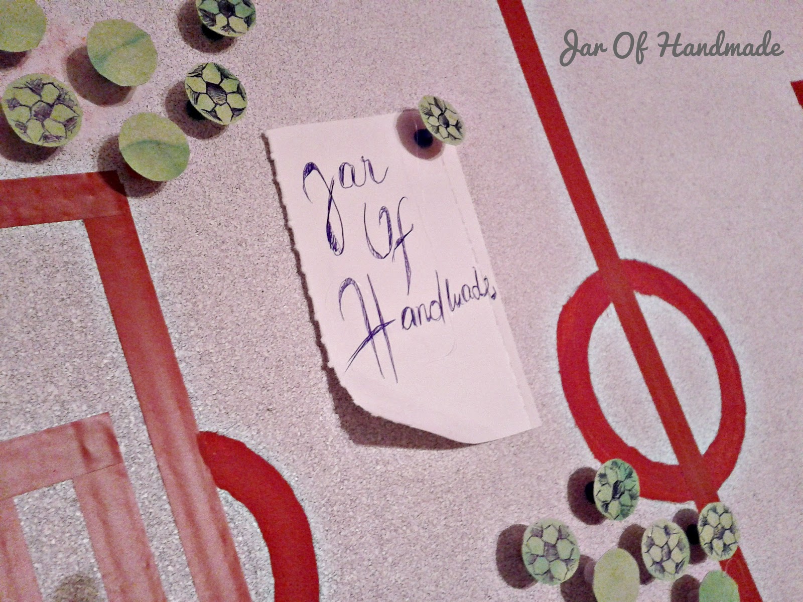 Jar Of Handmade: DIY: Football Pin Wall