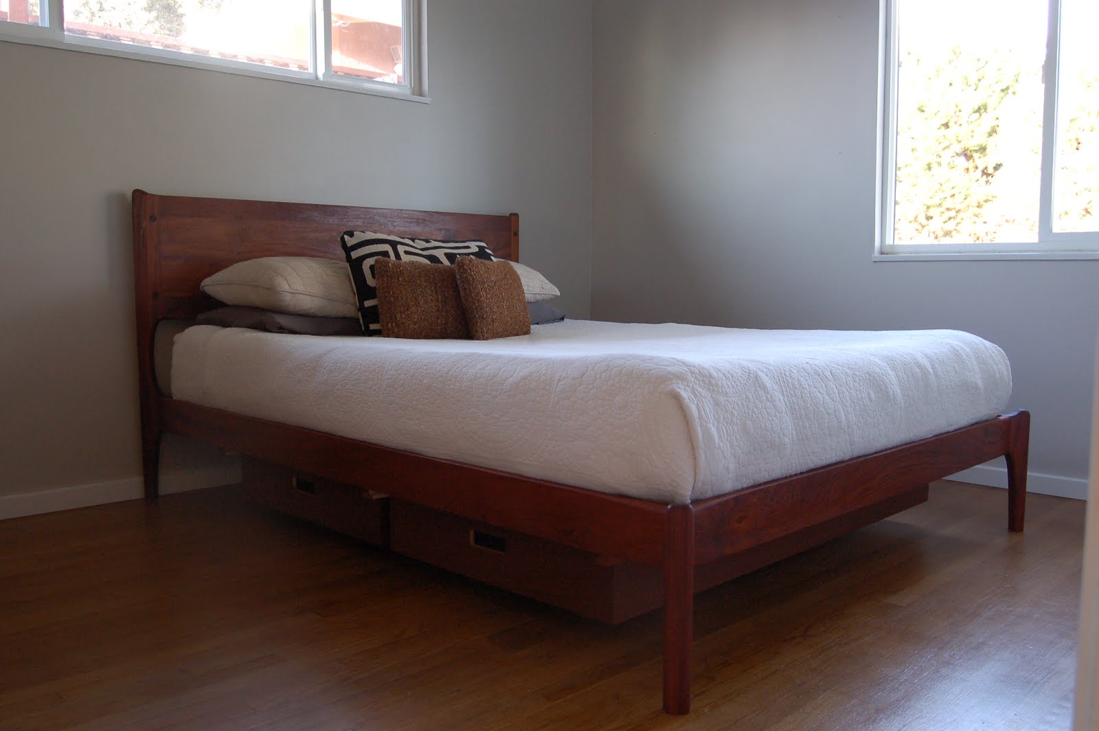 Furniture by Pete: The Margrethe aka Danish Modern Style Bed Version 3. ...