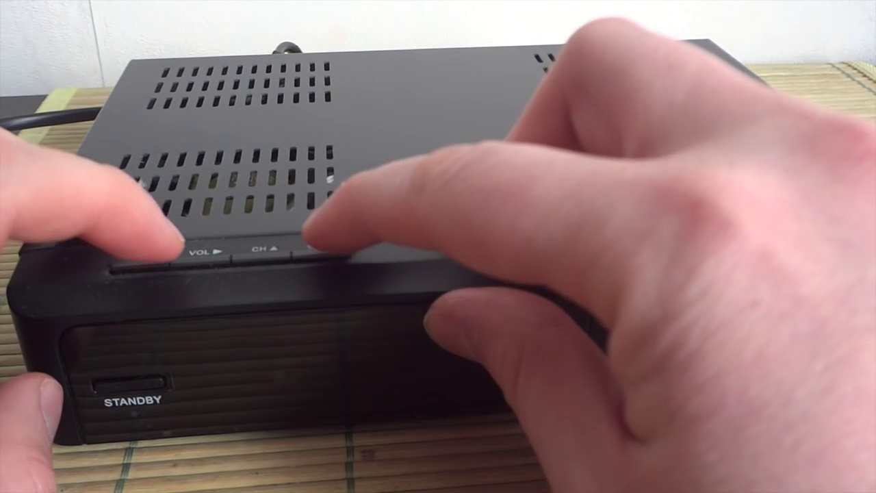 [Tuto] - Clean du récepteur Atlas HD 200s - تحديث أجهزة الريسيفر