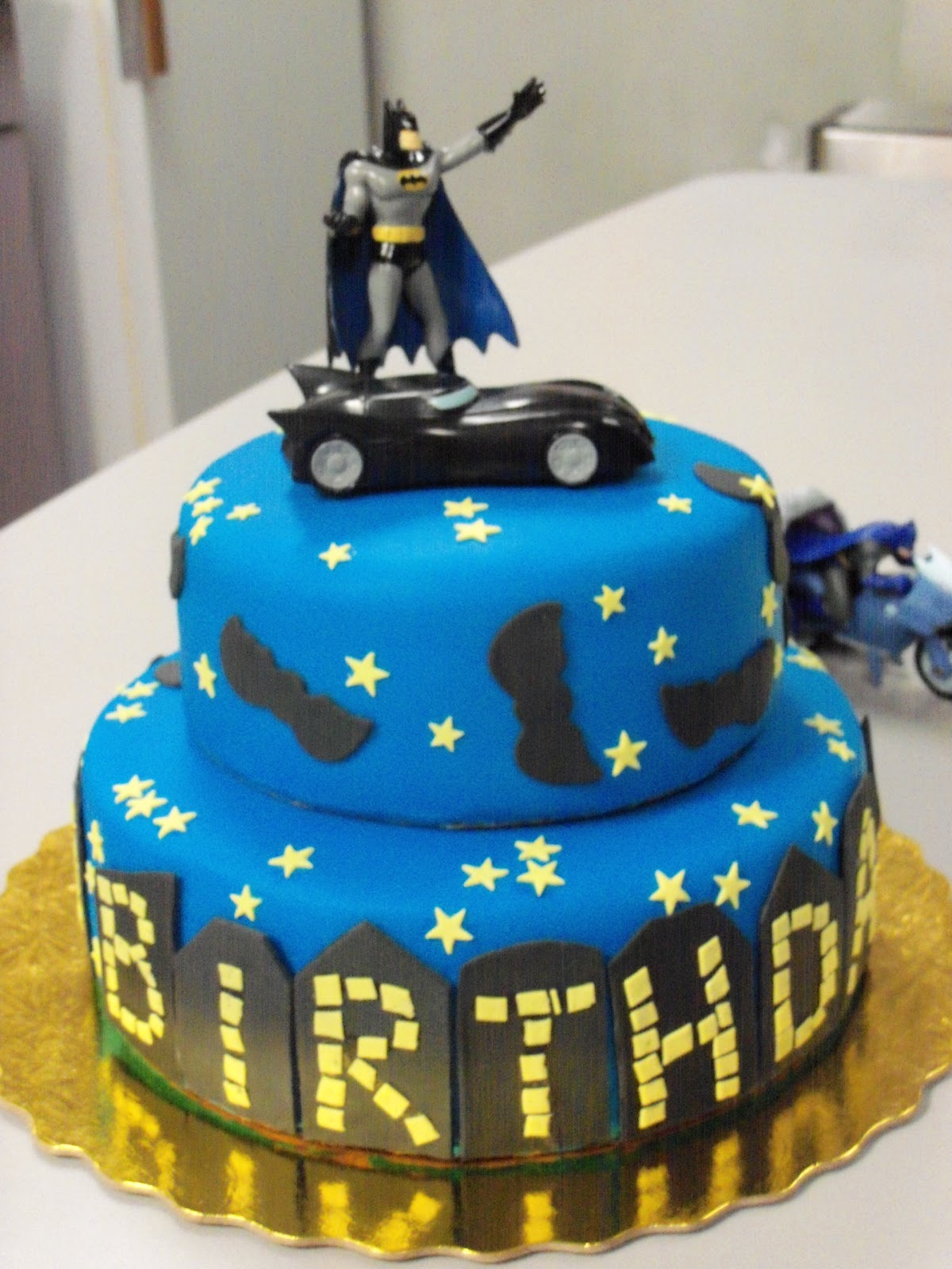 Sweet Tooth Fairy: Batman cake for MJ / Tort Batman pentru MJ