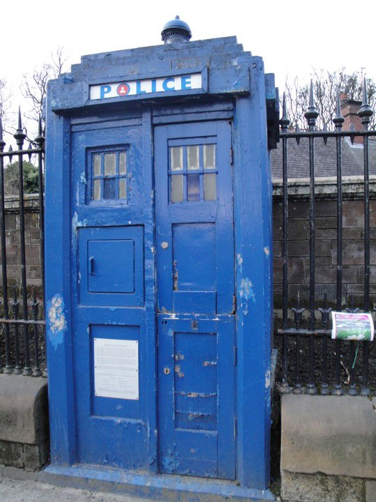La Atalaya Nocturna: Tardis en Glasgow