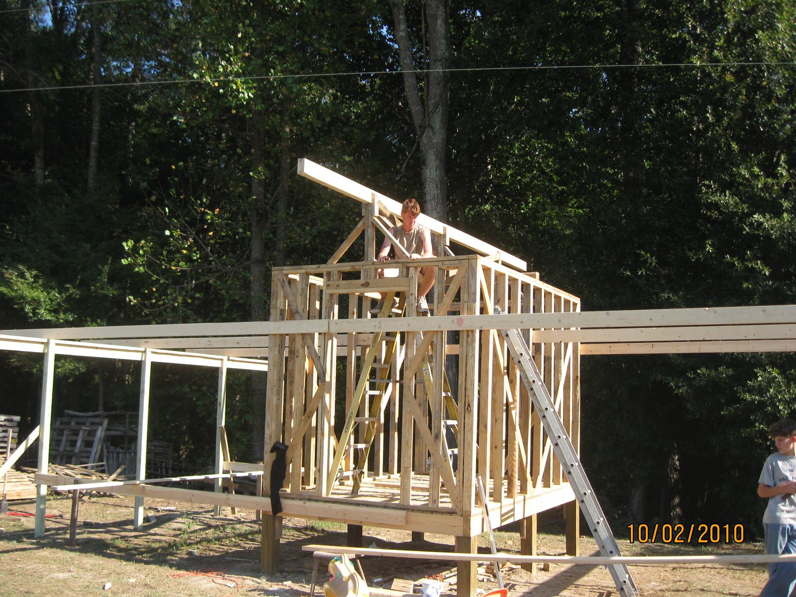 A Baker's Dozen Barnhouse News: The Corn Crib