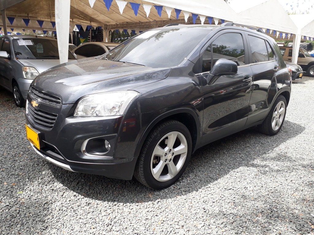 CHEVROLET TRACKER LT 2016 GRIS