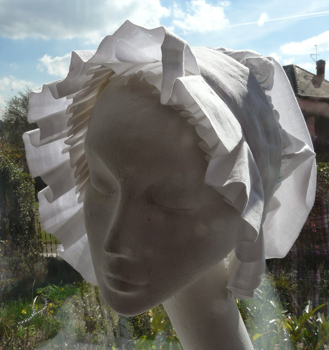 Regency sewing - it was tidy for 10 minutes.: making the mob cap