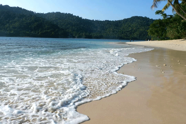 Keindahan Pulau Kelapa di Tanggamus Lampung - Tempat Wisata Lampung