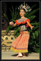 inibelogsaya: ***TARIAN NGAJAT***