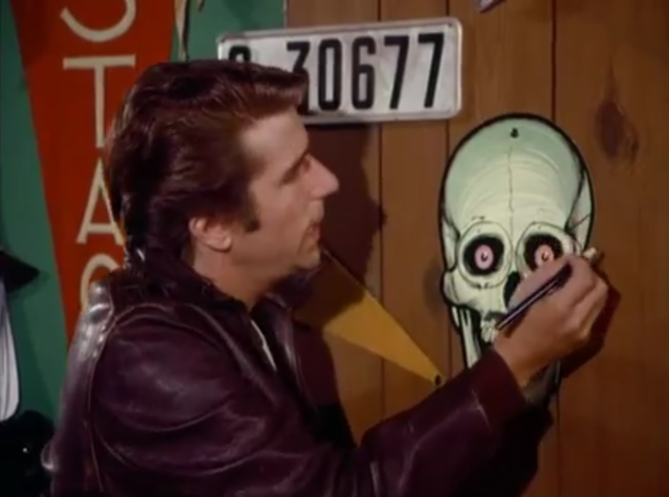 Holiday Film Reviews: Happy Days: "Haunted"