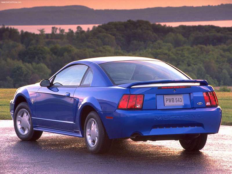 Dictionarul online pentru achiziționare de masini!: Ford Mustang G4