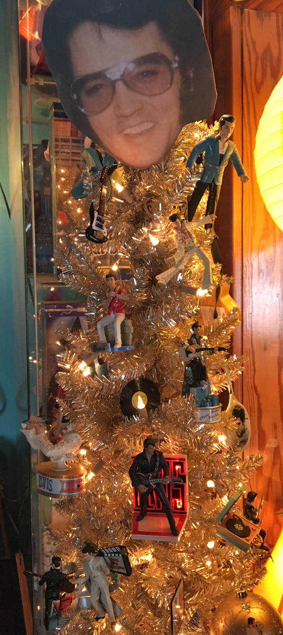 Velveteen Lounge Kitsch-en: January 2018