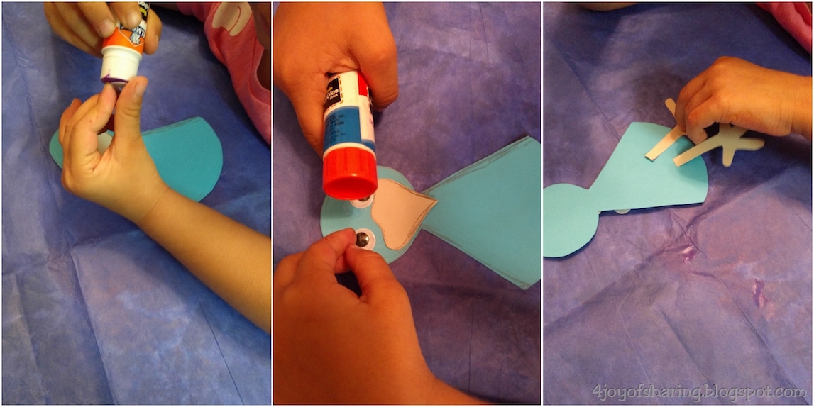 Family Handprints Peacock Puppet - The Joy of Sharing