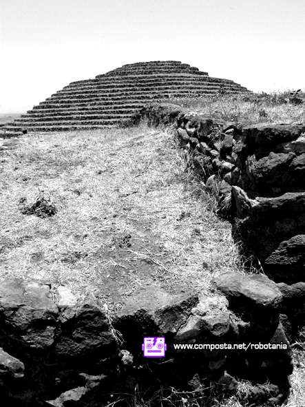 Raices Culturales: Teuchitlan 'Guachimontones'