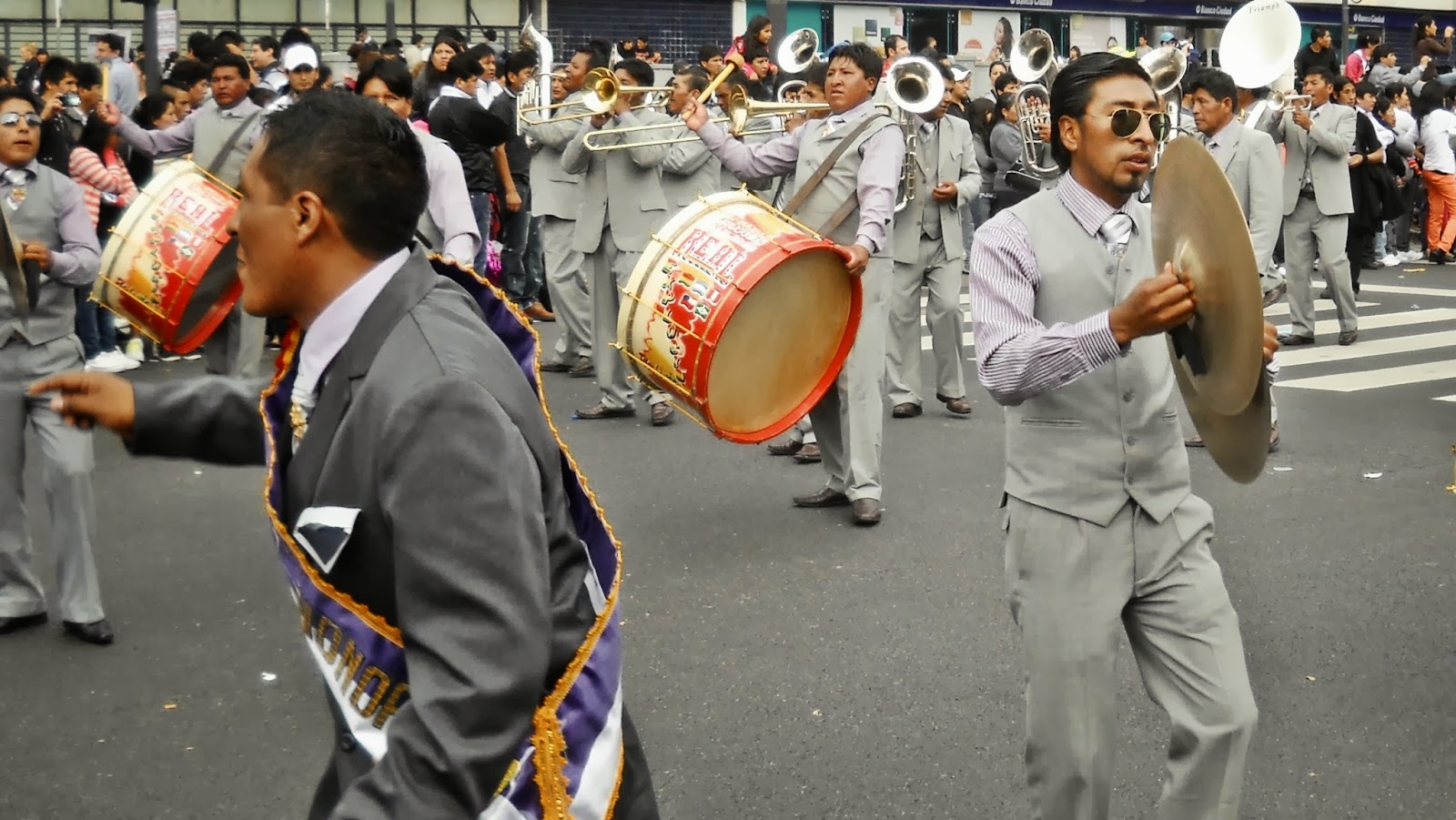Festejo de la comunidad boliviana en el Día de la Diversidad Cultural ...