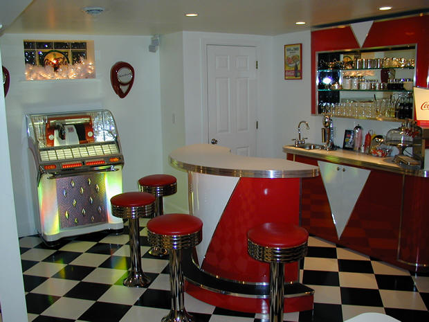 C1 Vette: 50's Garages