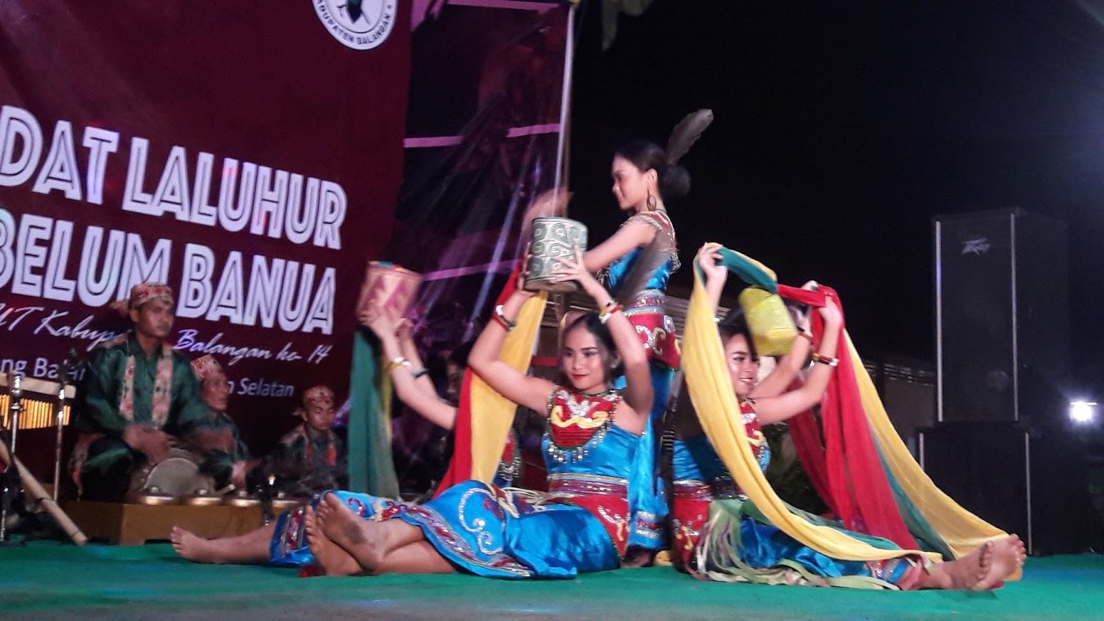 DINAMIKA: Gelaran Festival Pesona Dayak Deskripsi Kebudayaan Dayak Meratus