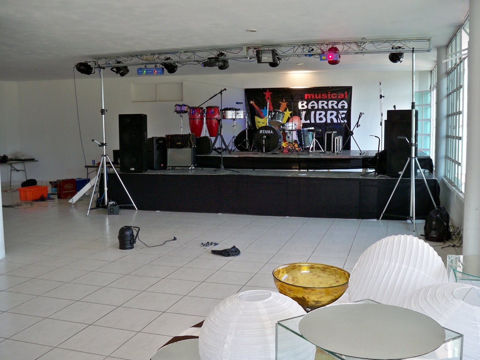 Musical Barra Libre: ESCENARIO