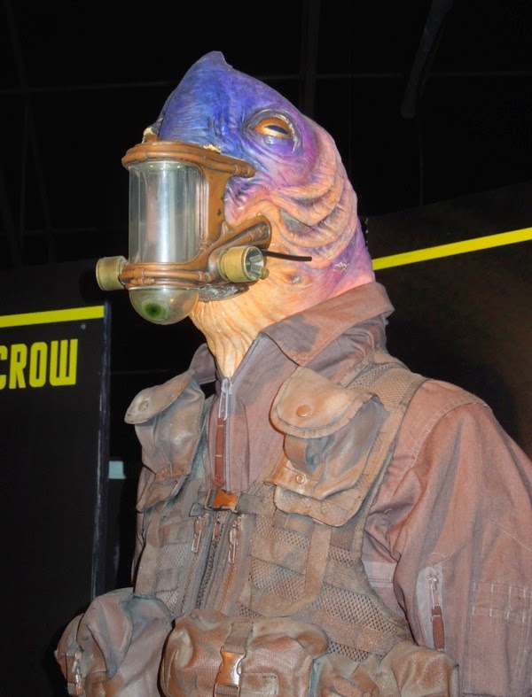 Hollywood Movie Costumes and Props: Alien and monster costumes from ...