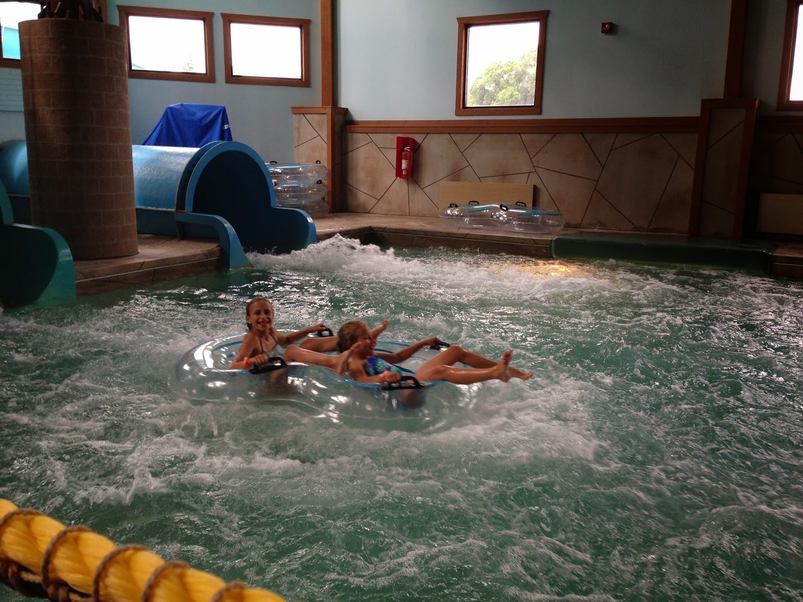 Katie-Megan-Jessica: Splash Village