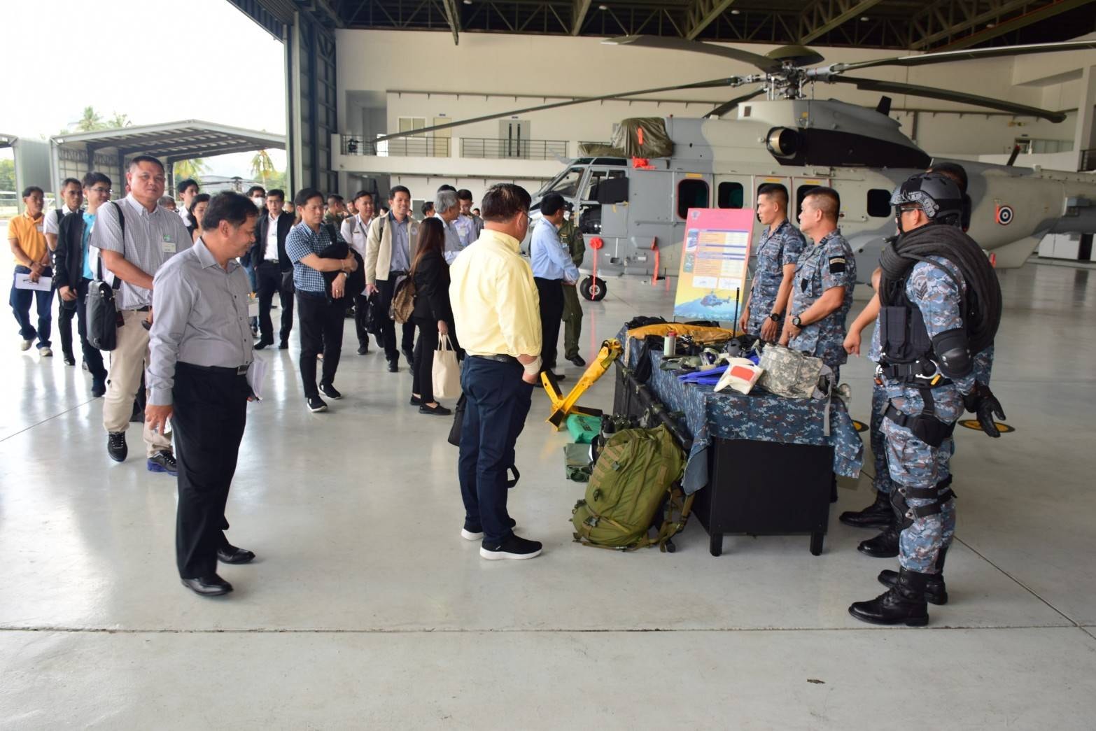 THAIDEFENSE-NEWS: ภาพ ฮ. EC725 ชุดใหม่ ของกองทัพอากาศไทย ติดกล้อง EO/IR