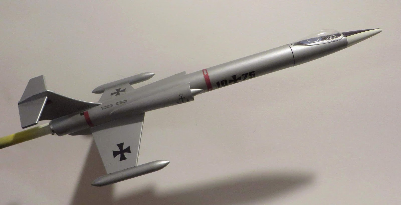 Model Rocket Building: Centuri F-104 Starfighter and Odd'l Rockets F ...