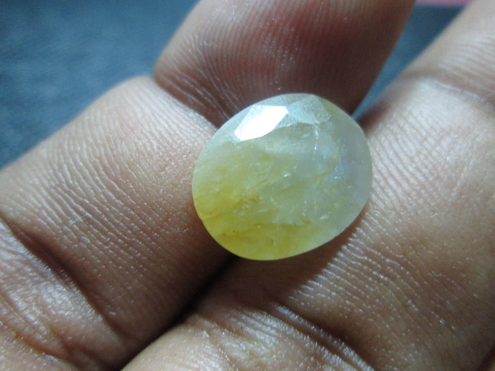 batu permata 4u 01125649604: white sapphire/nilam putih