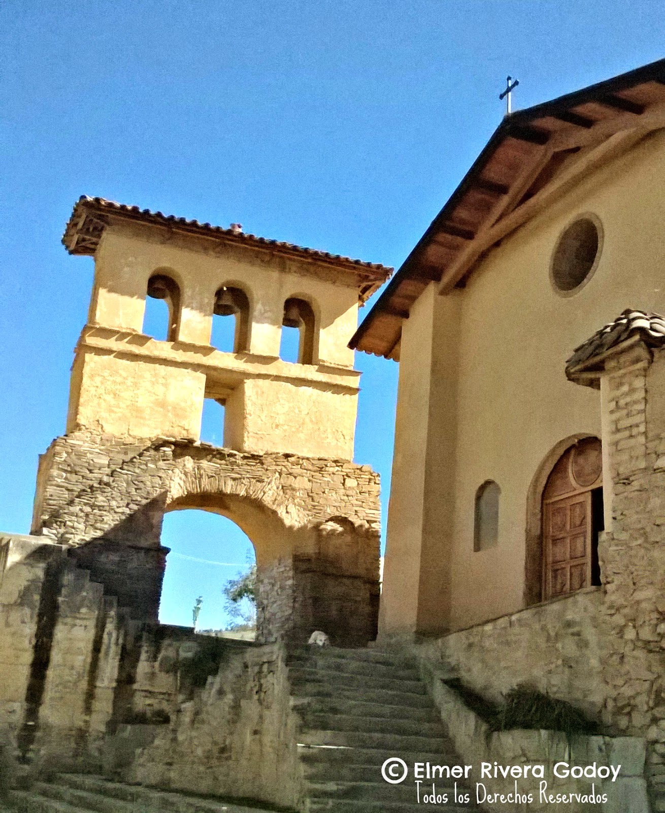 HUÁNUCO FOTOS: Torre colonial de Pachas