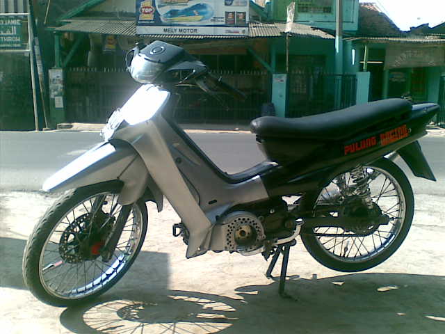 PULUNG RACING PERFORMANCE: Yamaha F1ZR Gaya Road Race