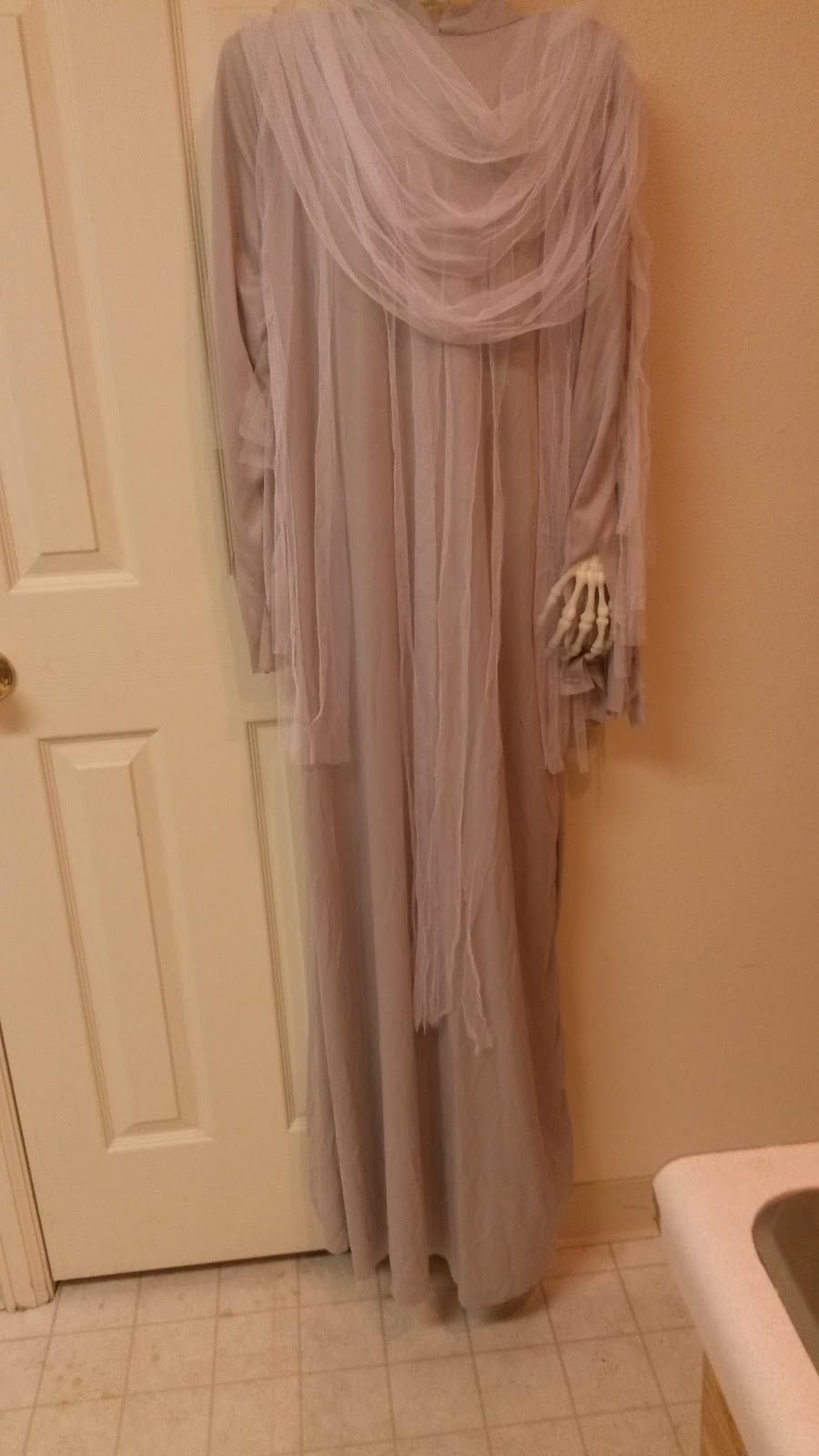 Haunted Hill, Inc.: Veiled Death Shroud