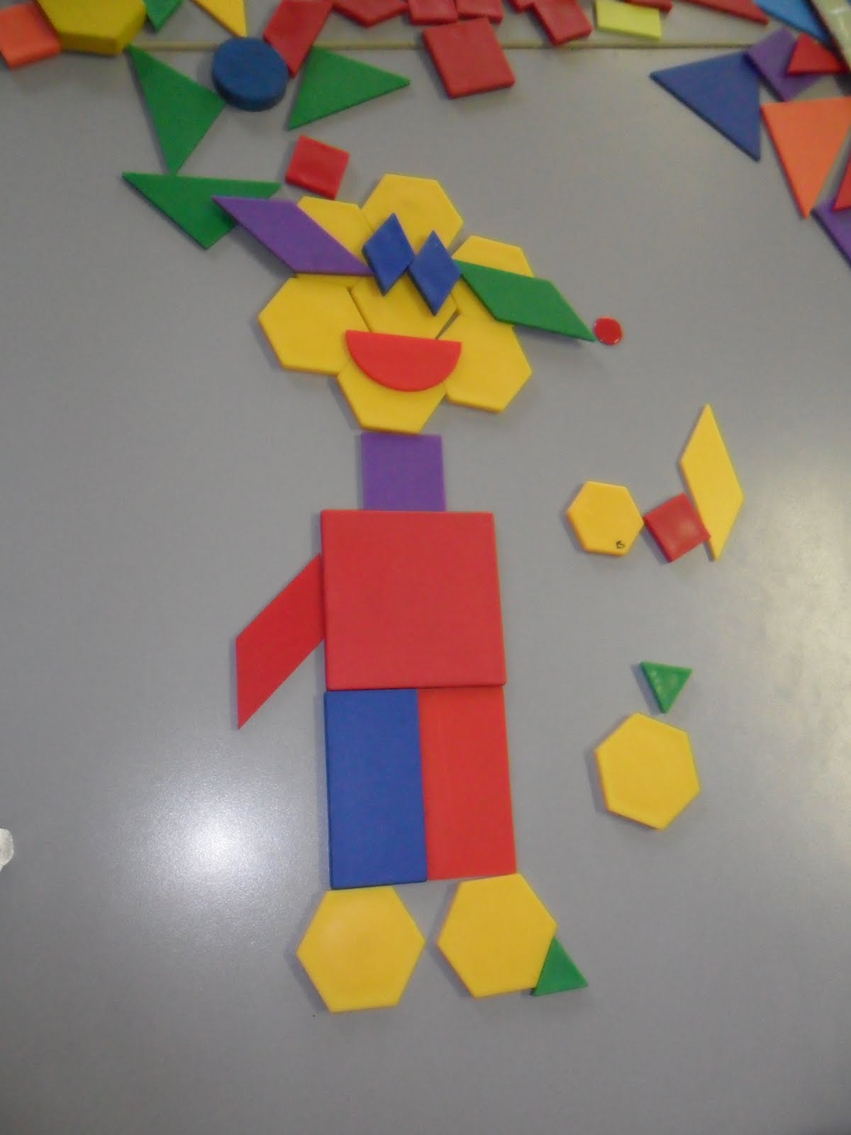 Larriers 3rd Class: Fun with 2D shapes