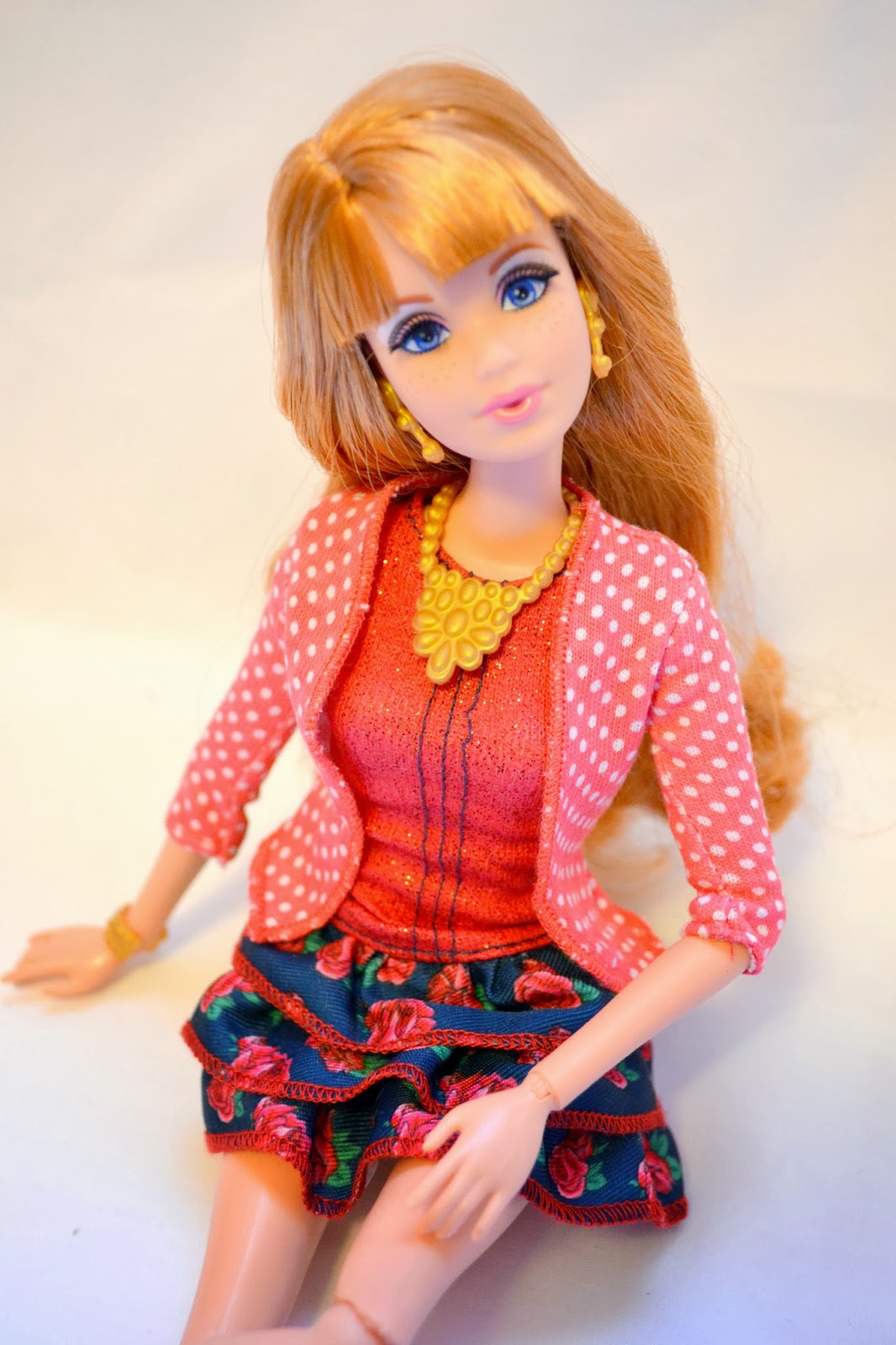 The Doll Grotto: Barbie Life in the Dreamhouse: Midge