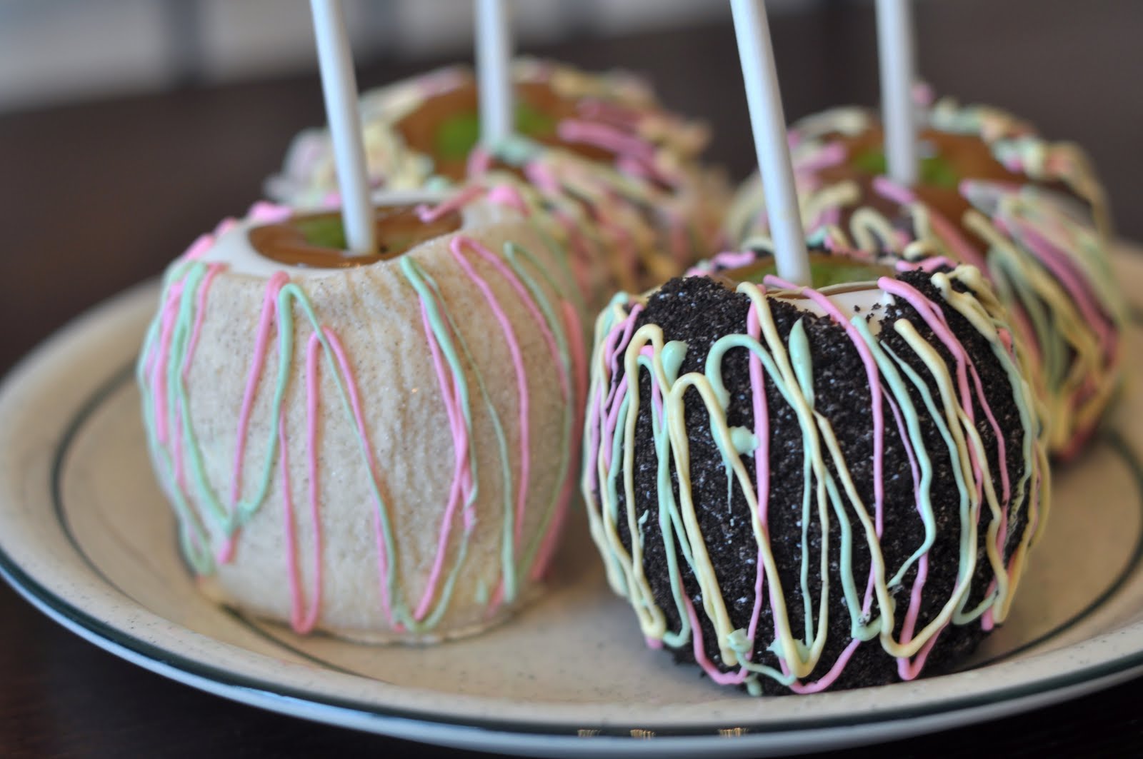 Pippity Pop: Easter Caramel Apples