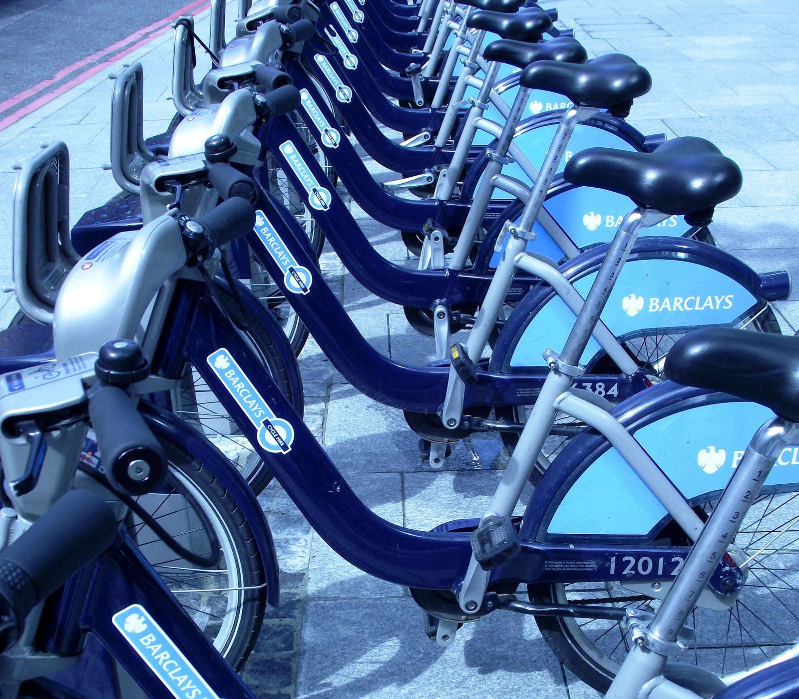 YoungManGoneWest: Blue Fin Building, London