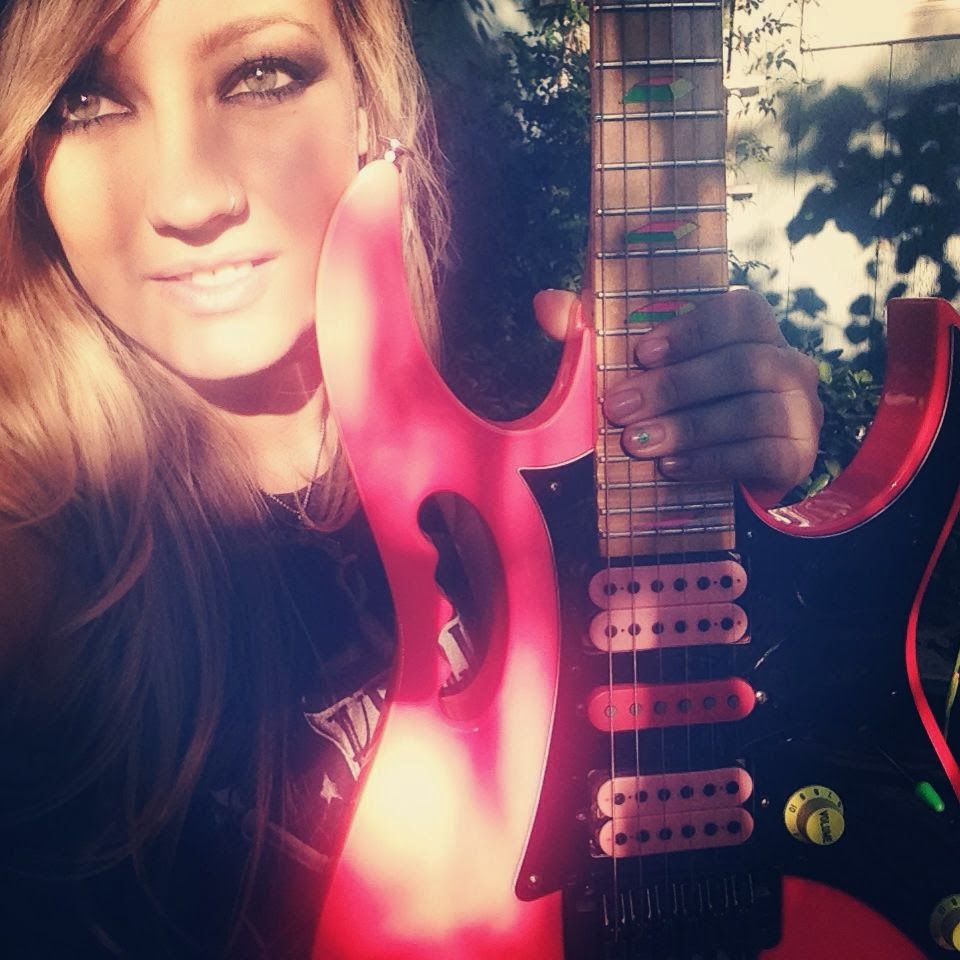 Krista Hess's Instagram, Twitter & Facebook on IDCrawl