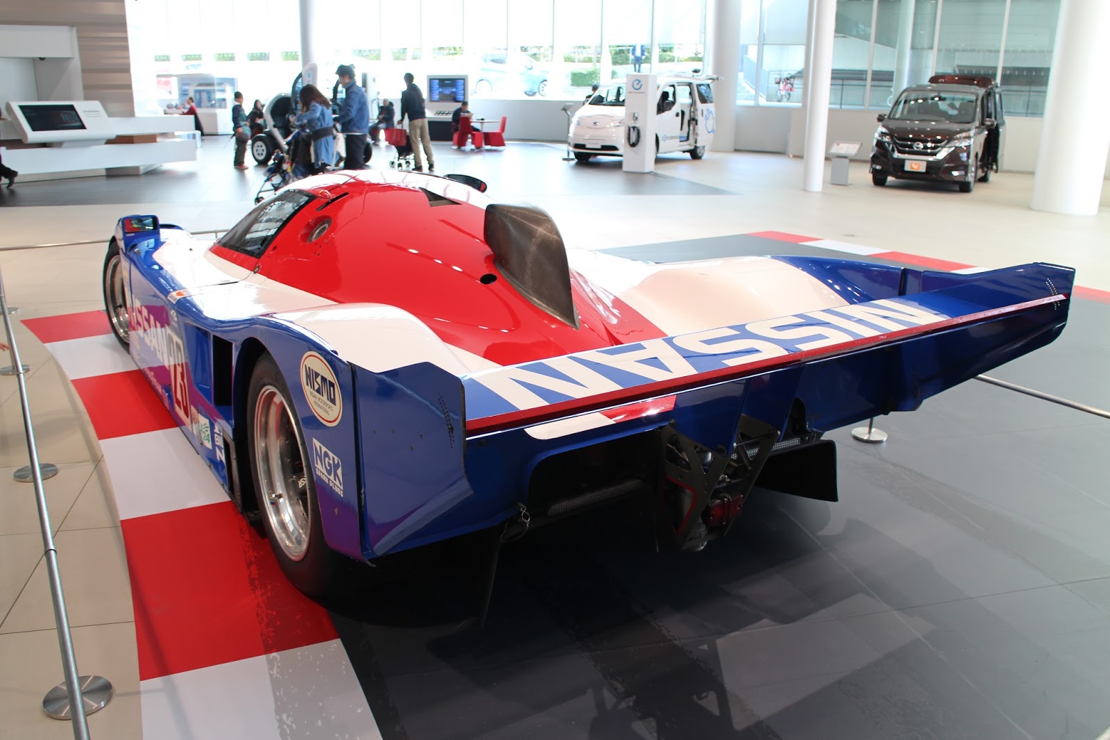 気ままに撮影を: 日産グローバル本社ショールーム R91CP・R85V