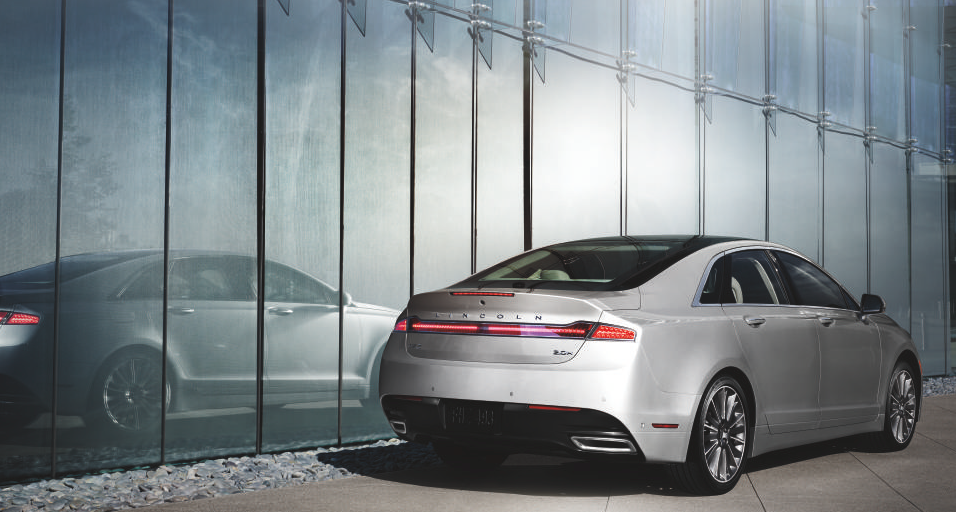 2013 Lincoln MKZ Full Line First Test - A Closer Look