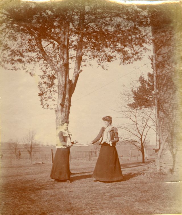37 Lovely Photos That Show Farm Ladies Over 100 Years Ago ~ Vintage ...