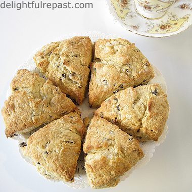 Delightful Repast: How to Make a Proper Scone