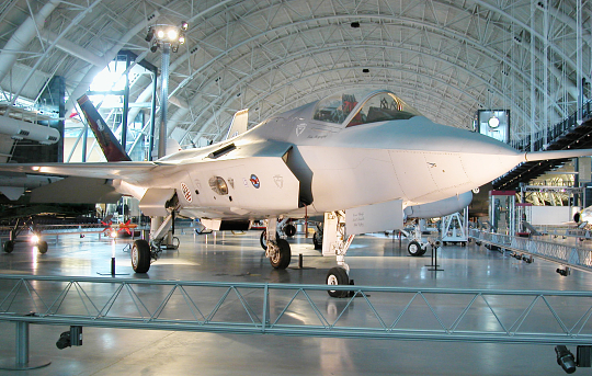 Flight Club: Lockheed Martin X-35B STOVL