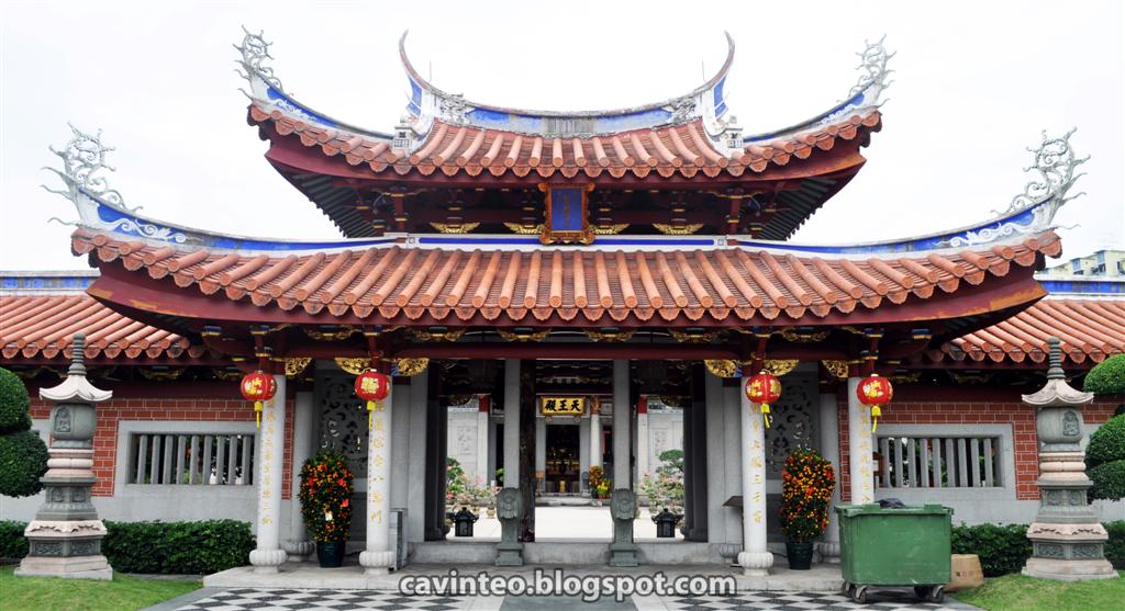 Entree Kibbles: Lian Shan Shuang Lin Monastery (莲山双林寺) [aka Twin Grove ...