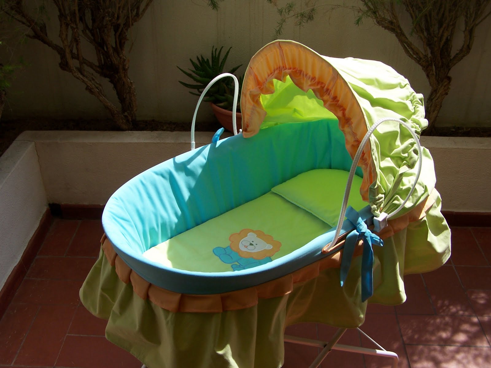 Maternidade - Alcofas, berços e afins