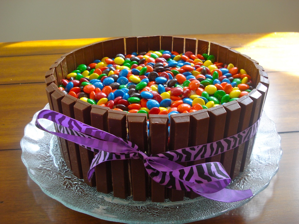 Teenie Baker: Kit Kat Cake