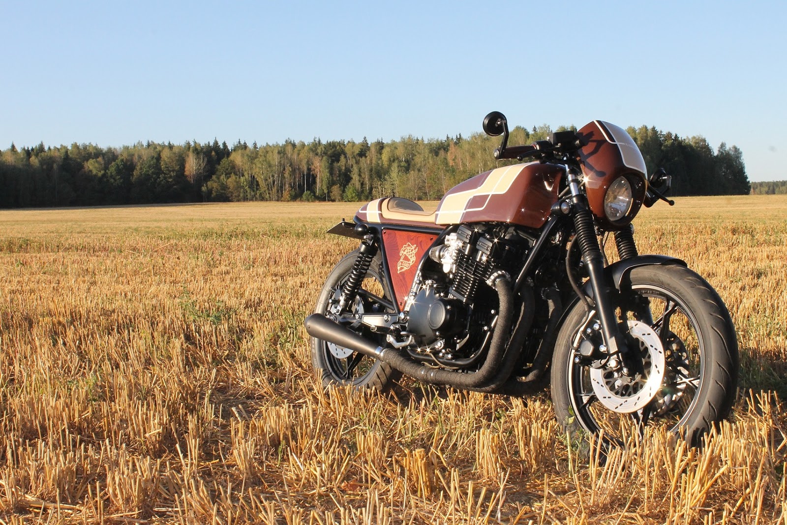 Suzuki GS750E "A-CORN" - RocketGarage - Cafe Racer Magazine