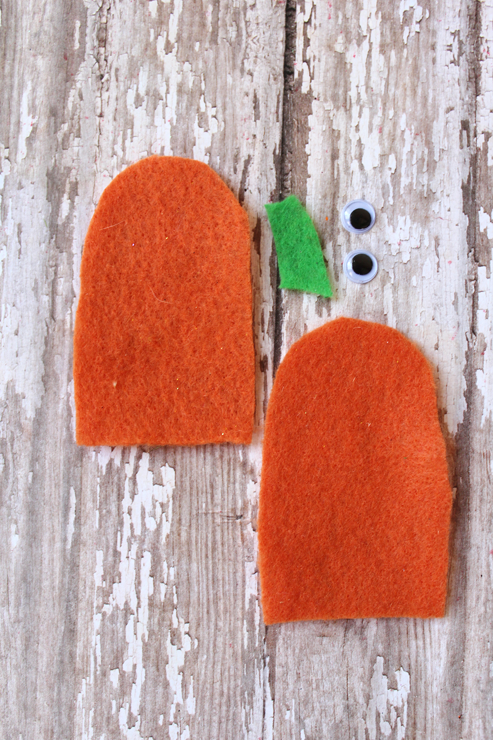 Southern Mom Loves: Keep Them Busy with Thanksgiving Finger Puppets!