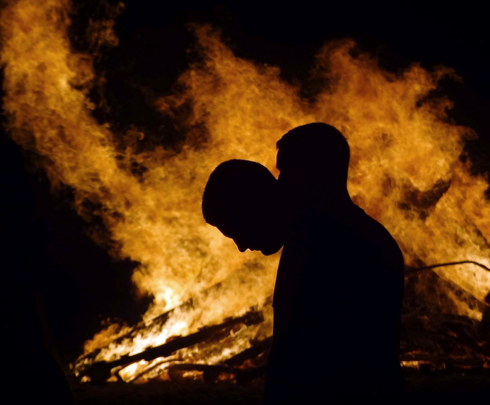 Joe's Retirement Blog: Bonfires and Fireworks, White Horse Beach ...