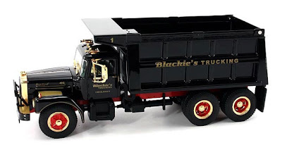 3000toys.com: Getting 14 older First Gear models this week!