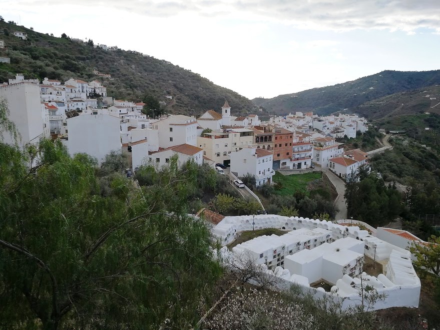VIAJAR ES UN PLACER: SAYALONGA -Málaga-, PUEBLO BLANCO DE LA AXARQUÍA ...