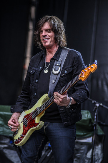 Zona Rock Dan Metal : JOHN LEVEN