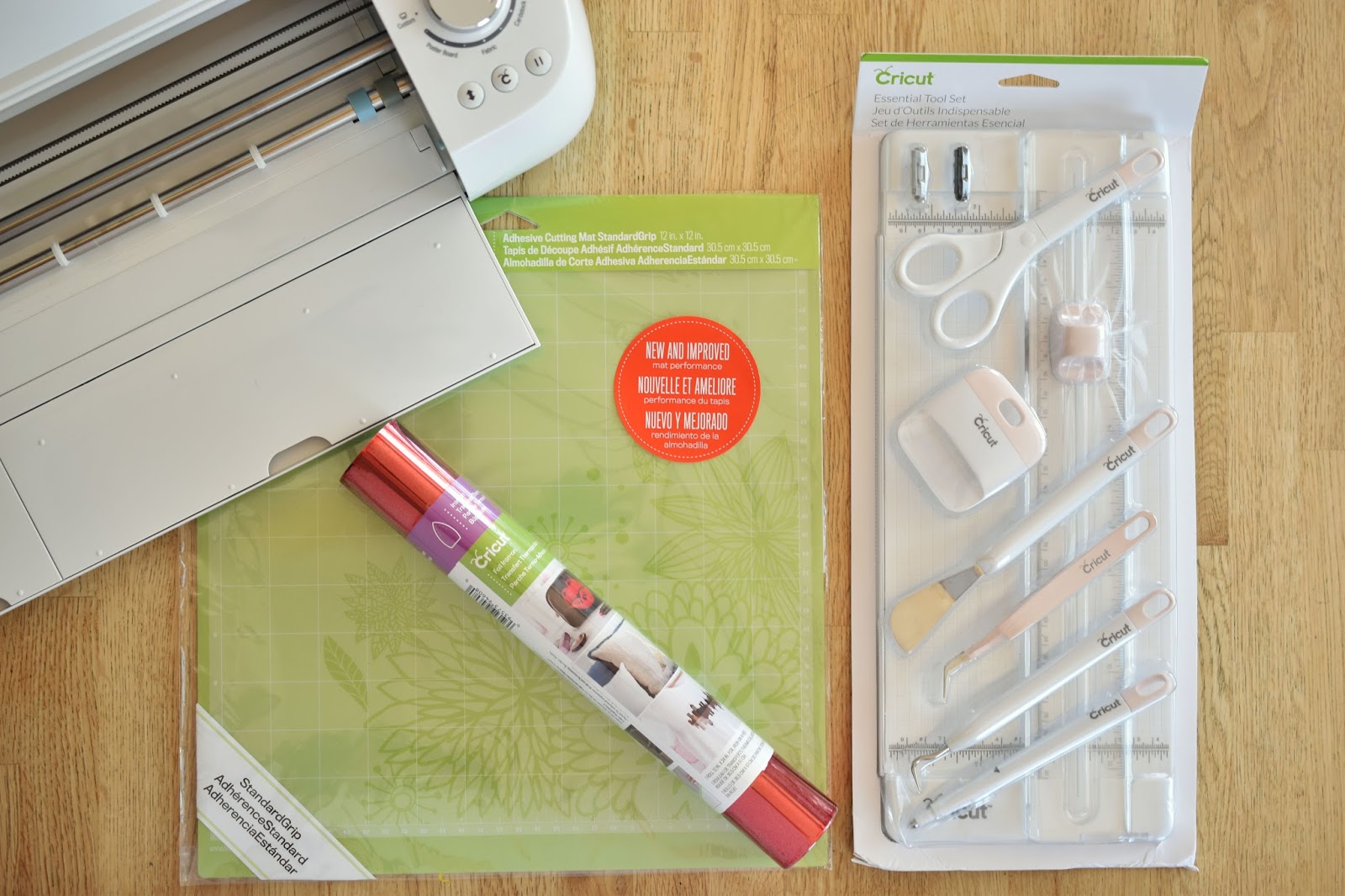 Woman in Real Life: A DIY Cricut Cuttlebug Feather & Foliage Mobile