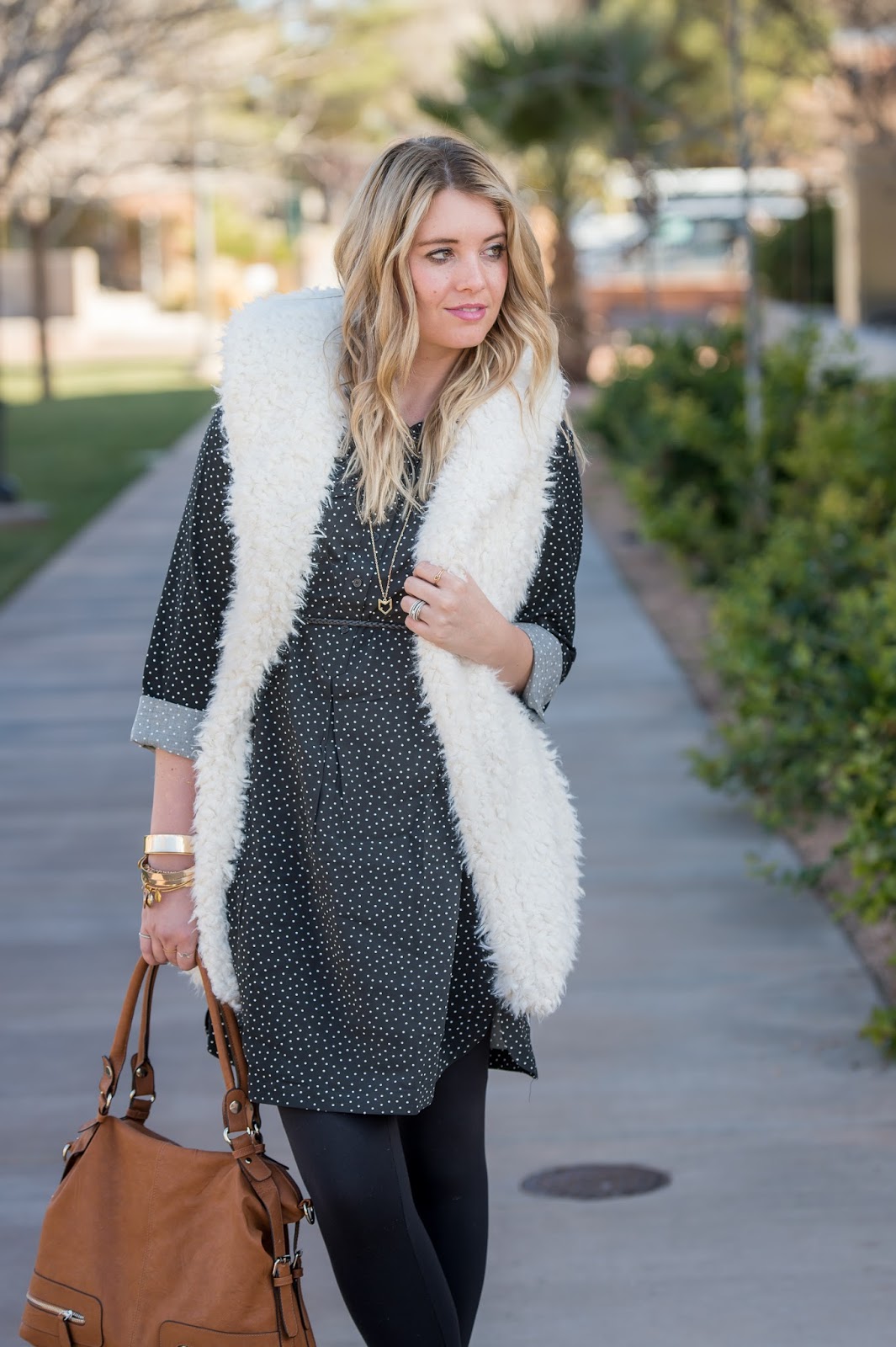 STAY FLUFFY - WINTER OUTFIT! | The Red Closet Diary