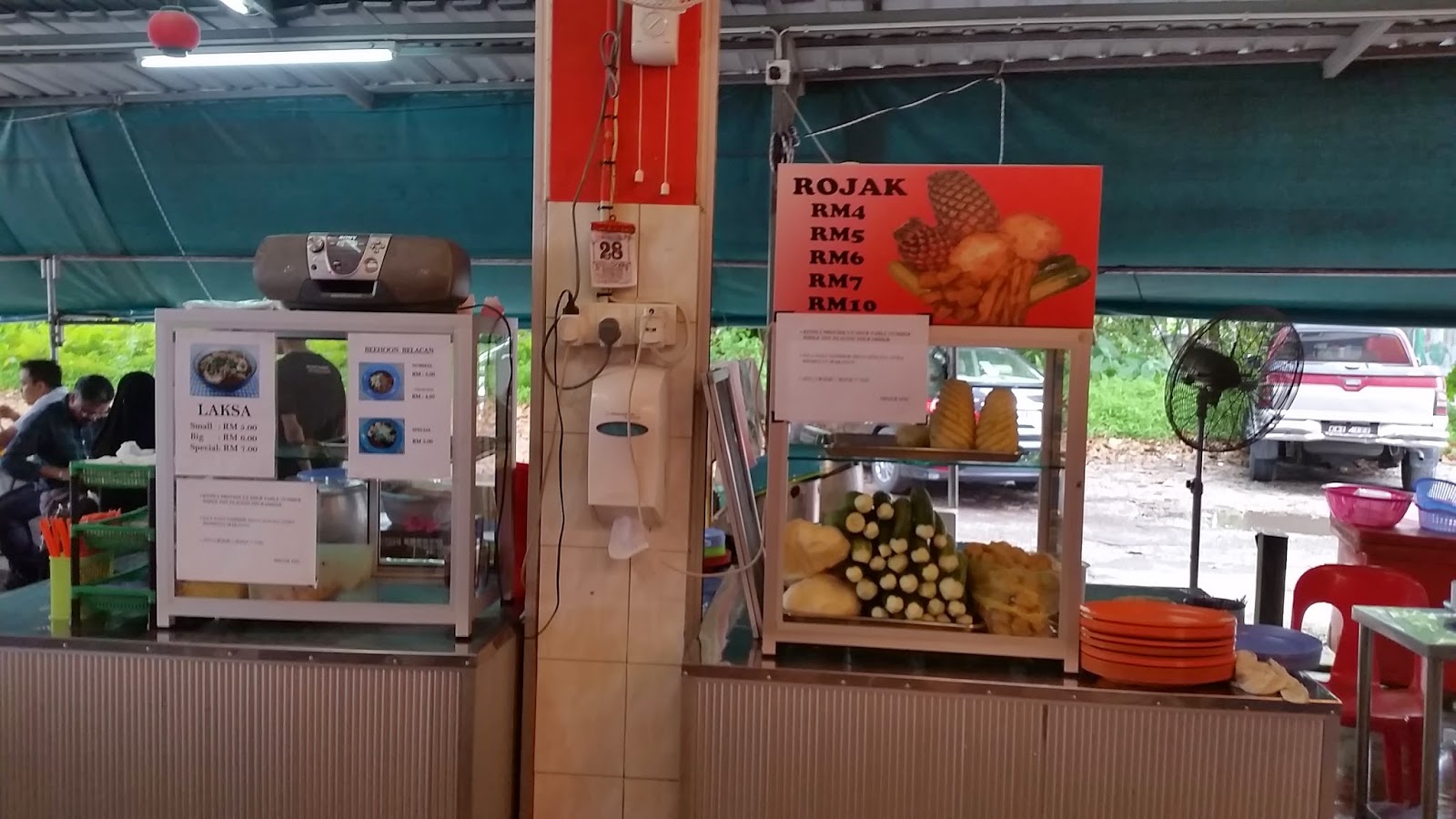AZLAN RUMADI: SANTAI - SANTAI DI SWEE KANG AIS KACANG KUCHING,SARAWAK